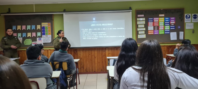 Charlas Informativas Carabineros de Chile | Colegio Colonos de Alerce