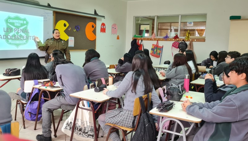 Charlas Informativas Carabineros de Chile | Colegio Colonos de Alerce